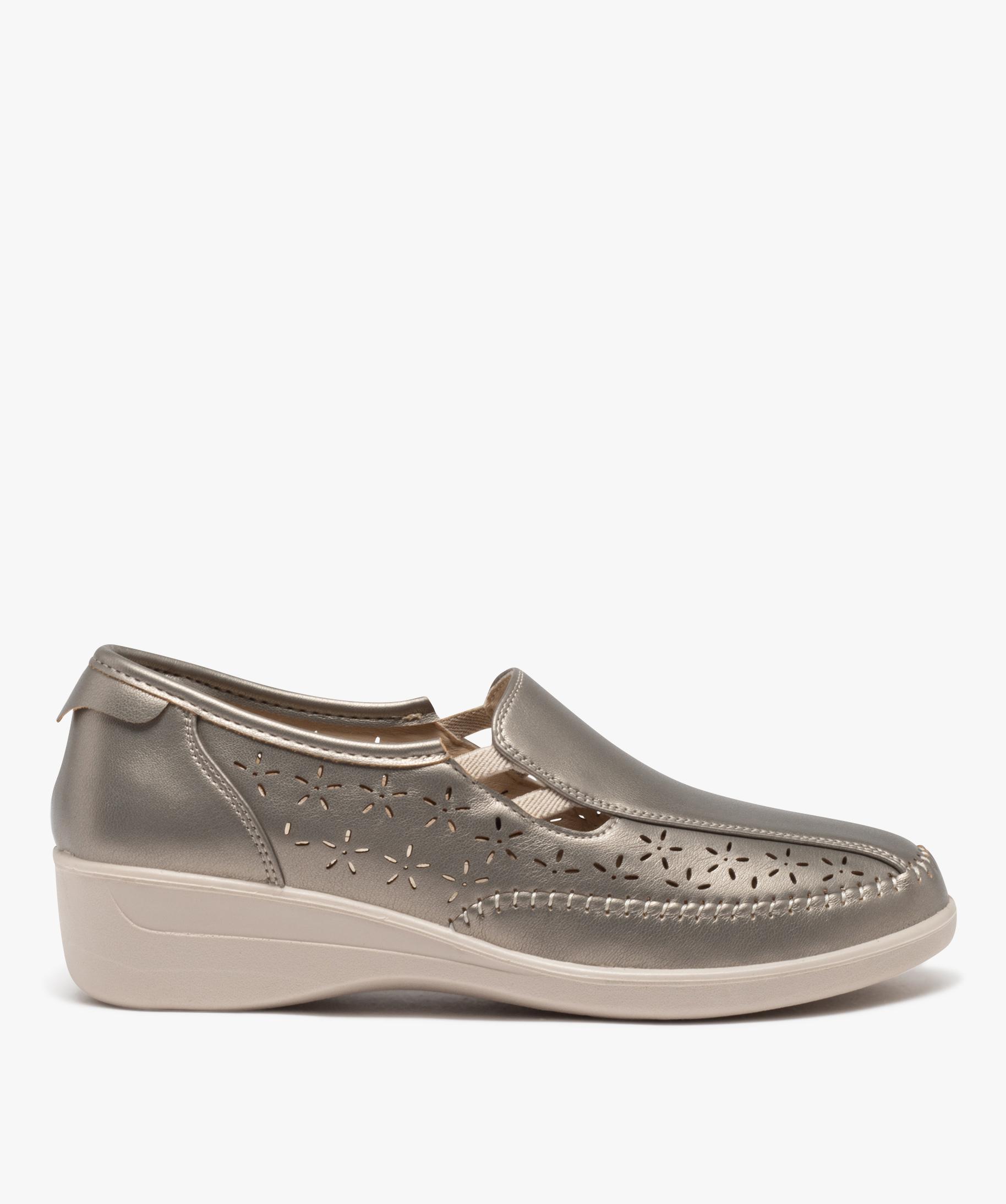 Mocassins femme confort unis métallisés et ajourés à sem... bronze | GEMO