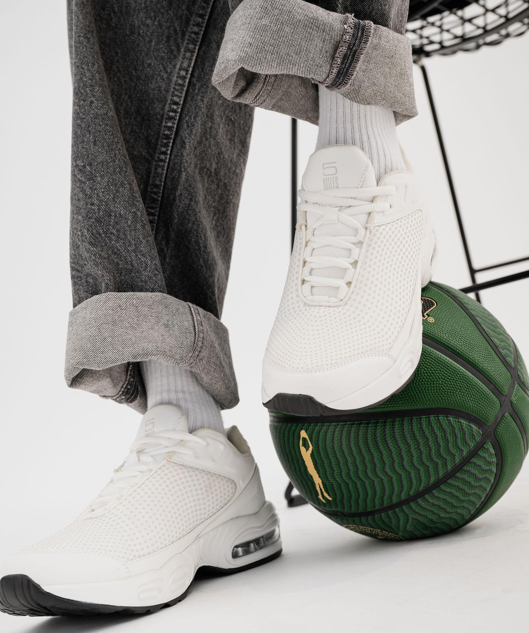 Baskets running en mesh renforcé avec semelle à bulle d'ai... blanc | GEMO