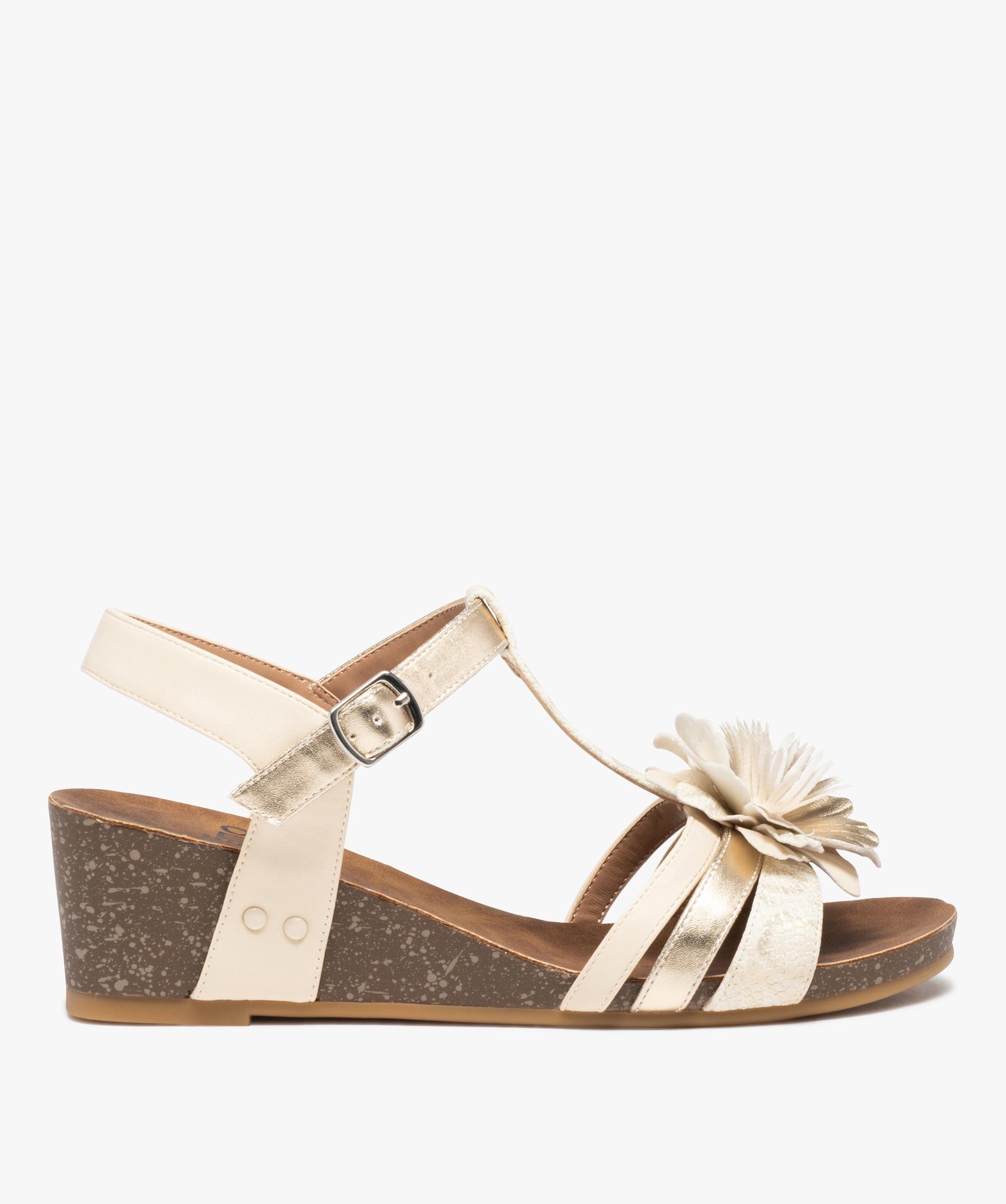 Sandales femme compensées avec fleur en relief beige | GEMO
