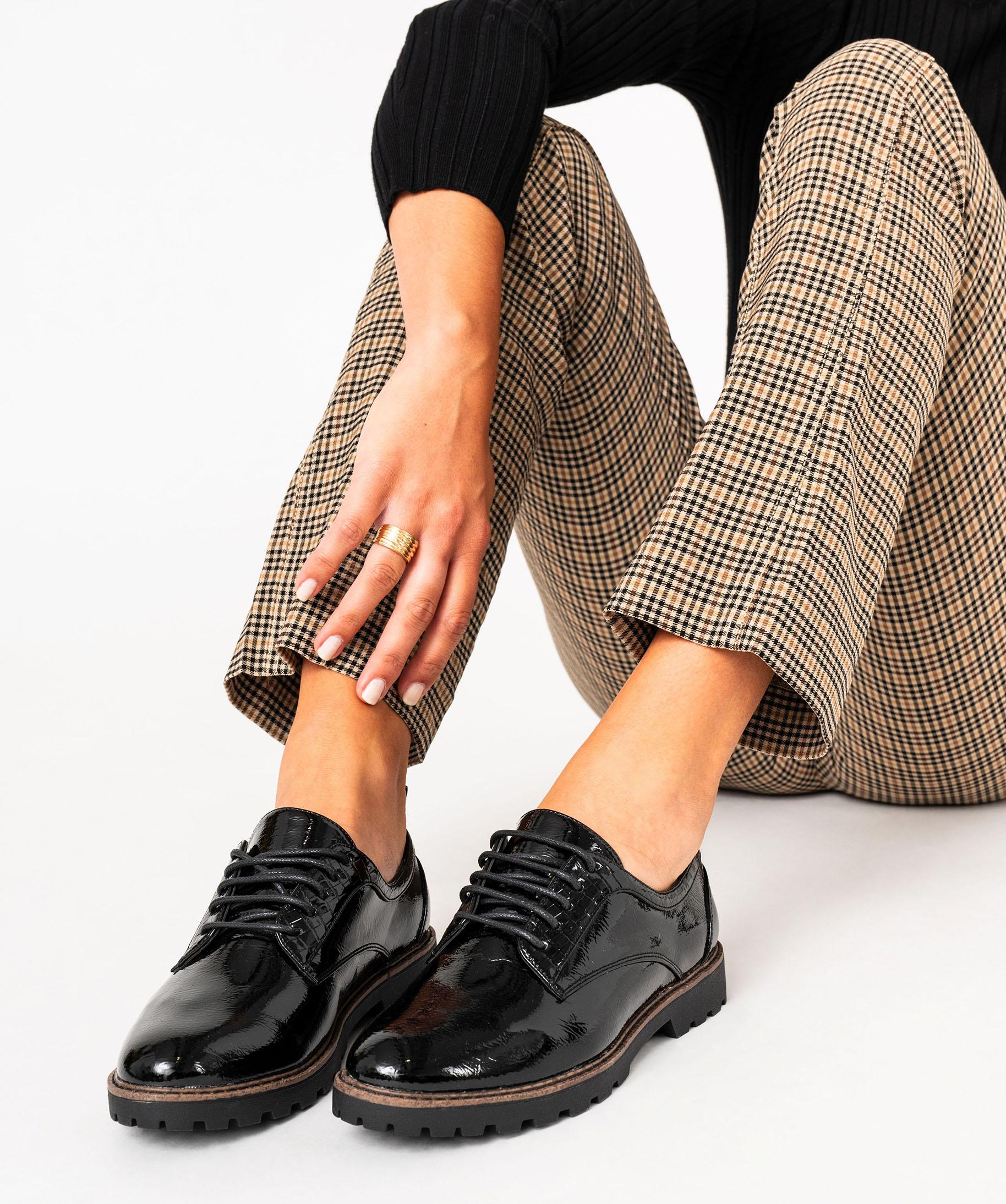 Derbies femme unis à semelle crantée détails fantaisie noir | GEMO