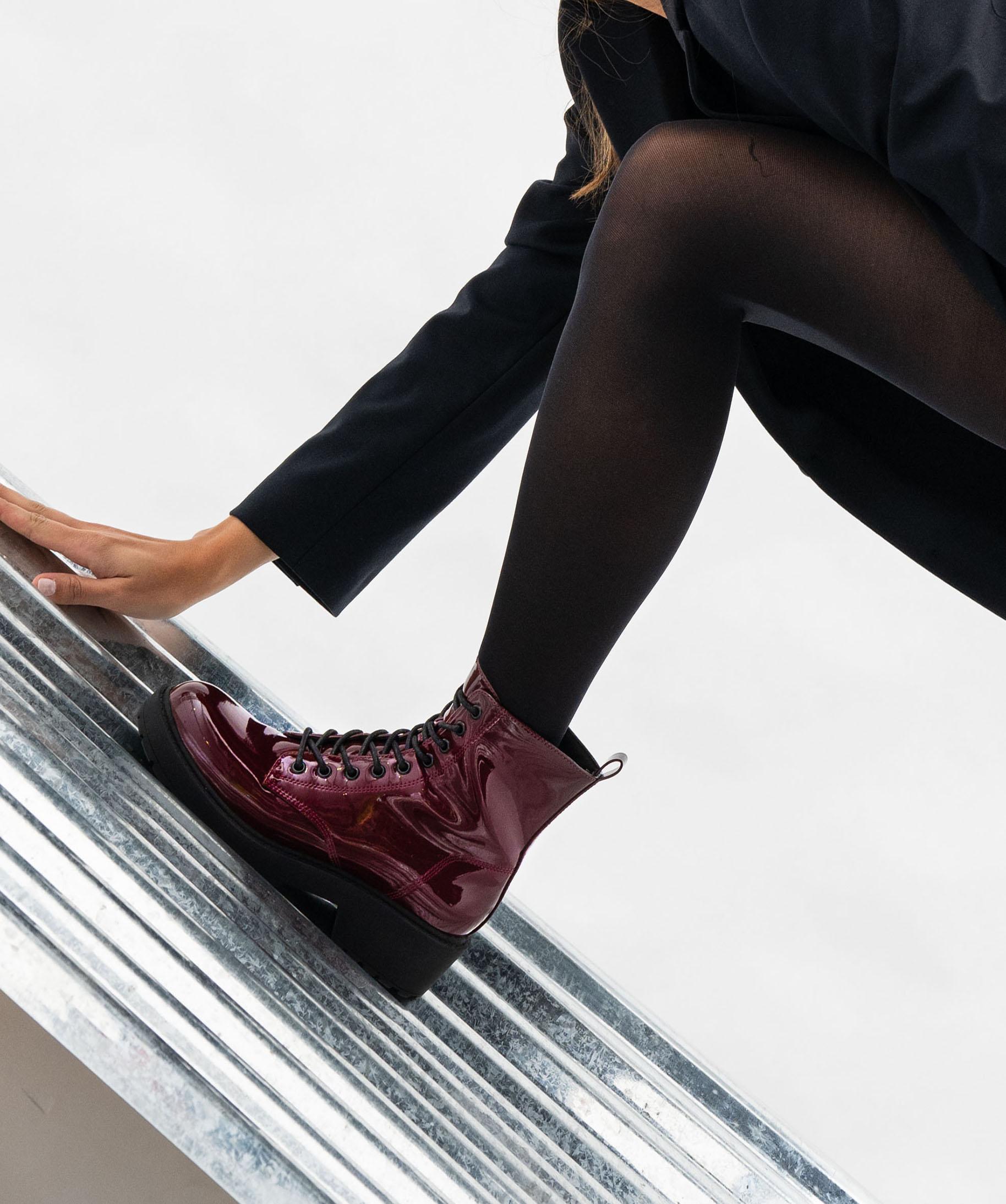 Boots femme vernies avec semelle crantée épaisse à zip et... rouge | GEMO