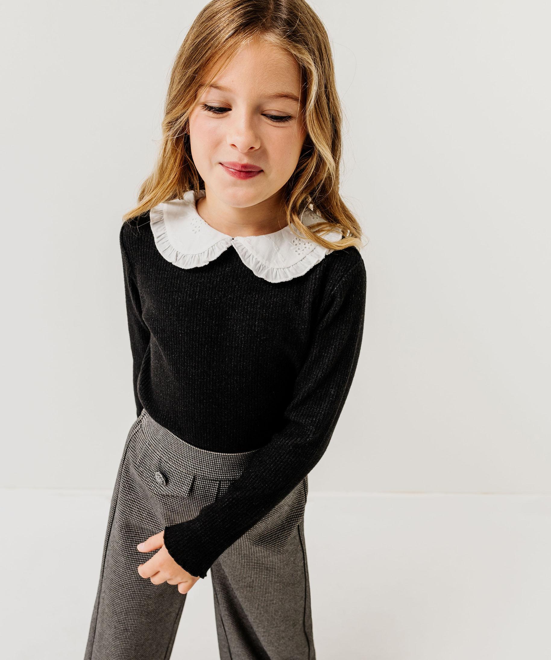 Pull en maille côtelée avec col Claudine brodé fille noir | GEMO