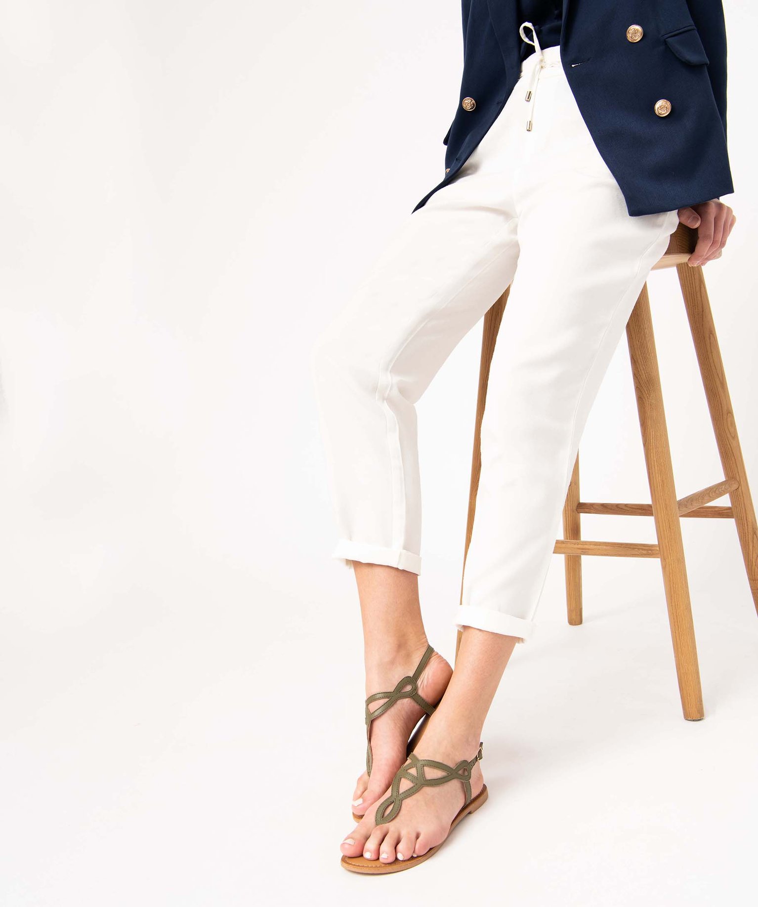 Sandales femme à entre-doigts brides en cuir entrelacées kaki | GEMO